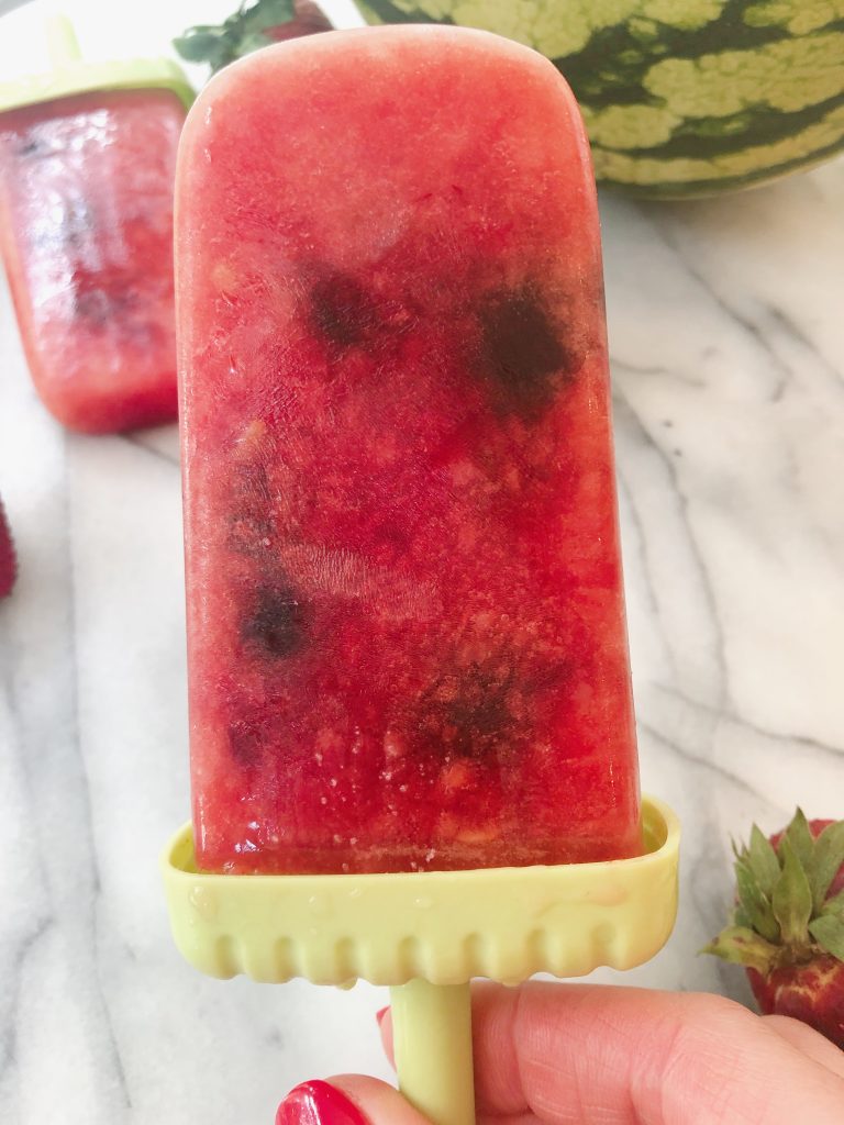 Cool off with these easy & healhty all fruit summer popsicles 2 ways