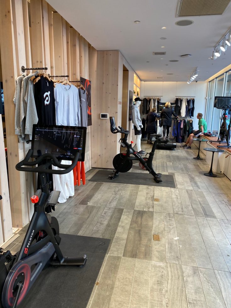 What it's like to take a live Peloton Class in the New York Studio